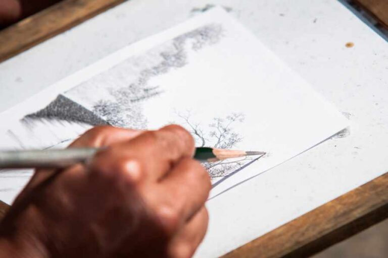 Basic Sketching Tips and Tricks for any Beginner – Urbaki Art