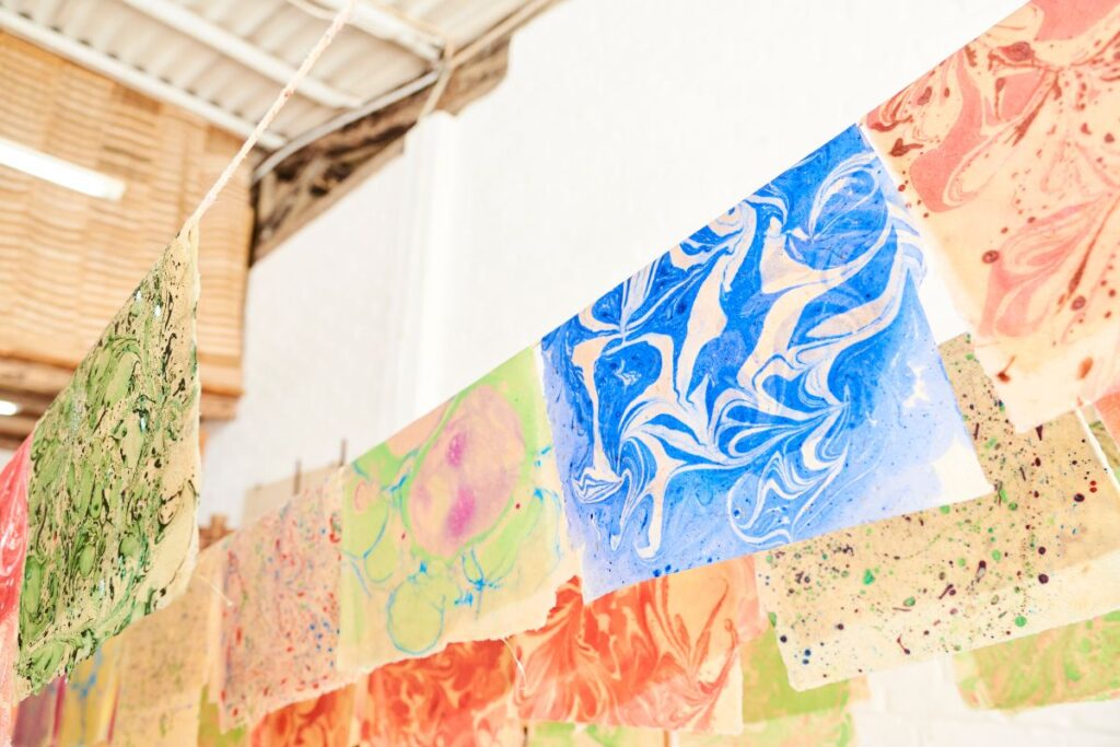 Exploring the Marbling Technique: The Art of Floating Colors on Water ...