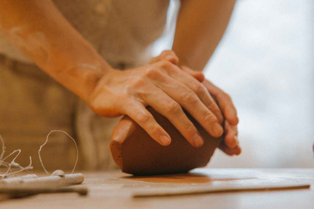 Step-by-Step Guide to Learning Clay Sculpture from Scratch – Urbaki Art